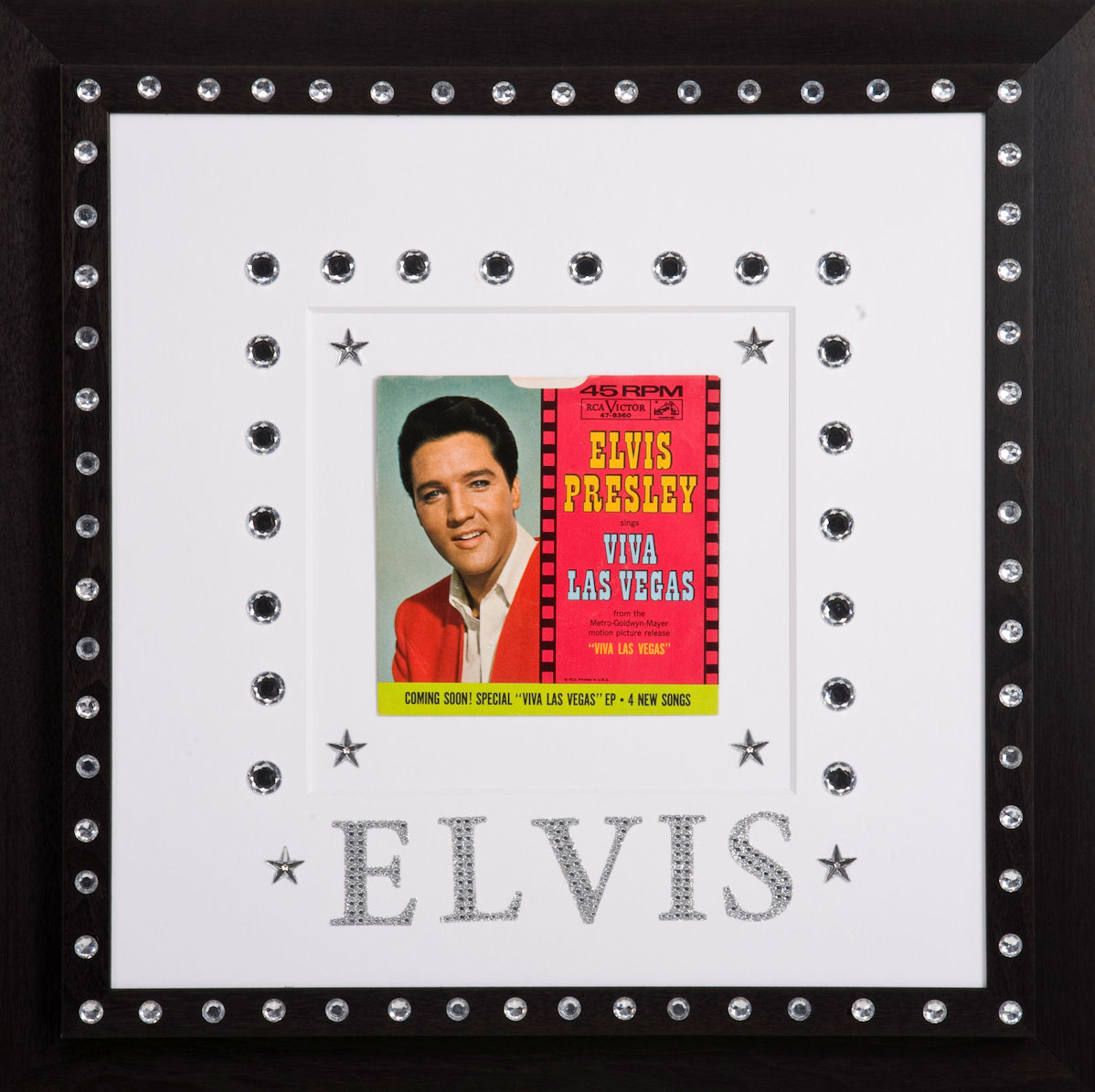 Making a Statement With Custom Framing | islandframed